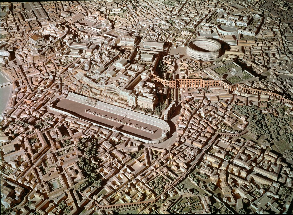 Arte romana: modello che raffigura la città di Roma nell'antichità. Al ...