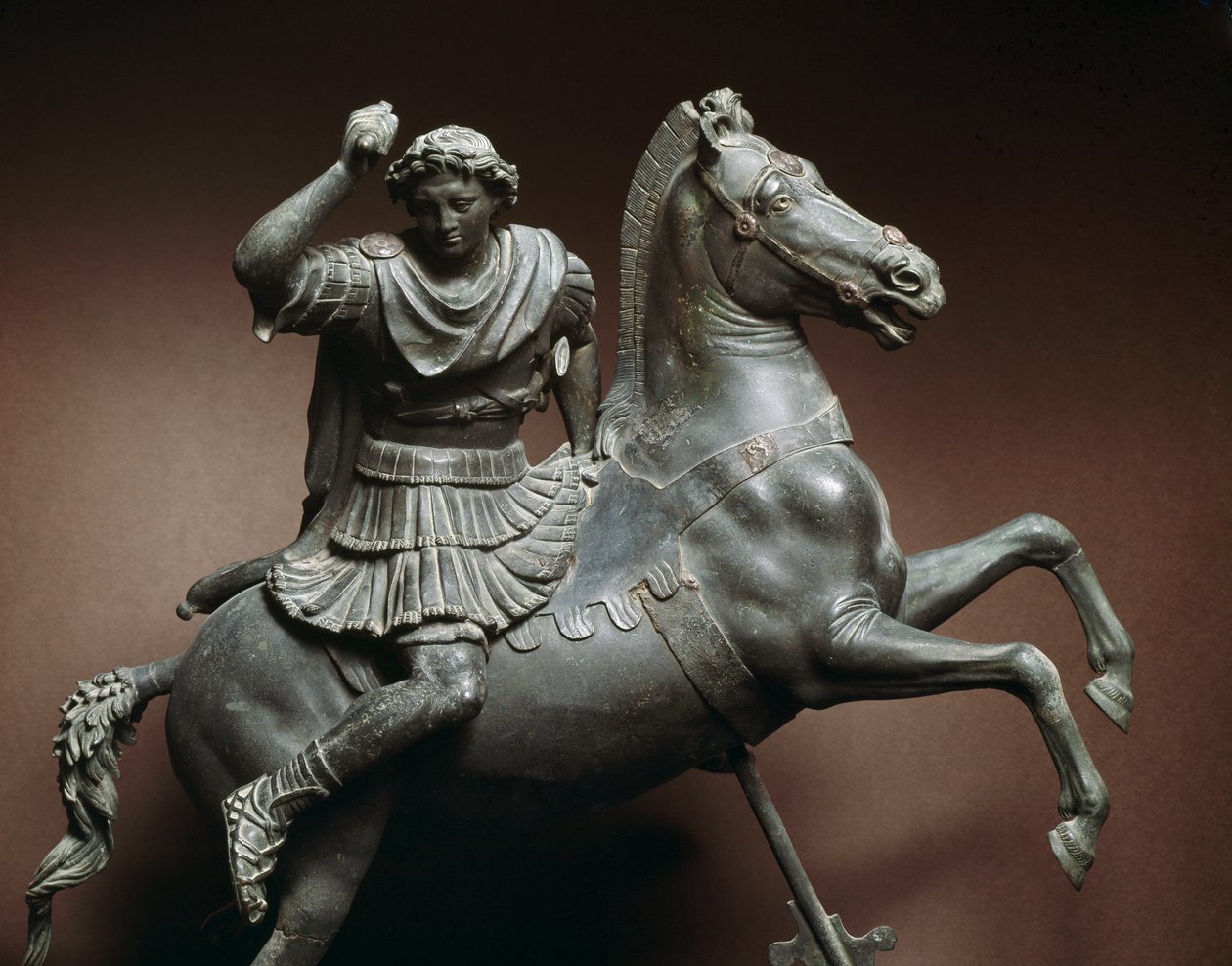 Alessandro Magno a cavallo. Scultura in bronzo dopo un originale di ...